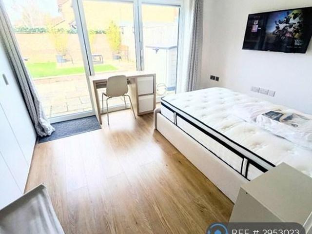 1 bedroom house share to rent