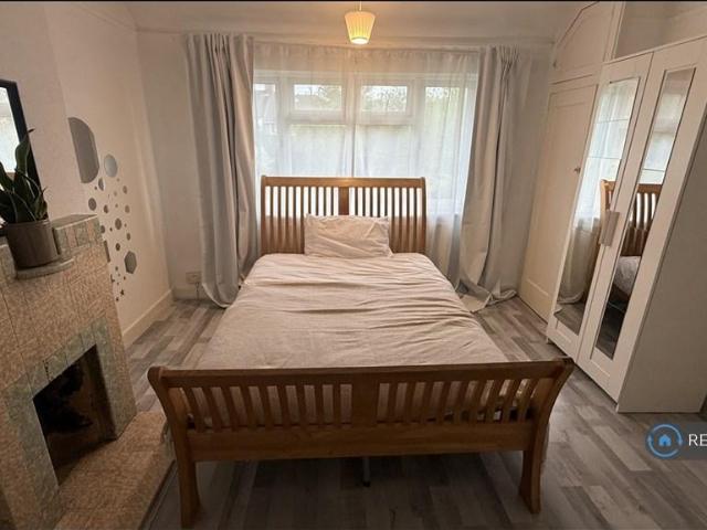 1 bedroom house share to rent