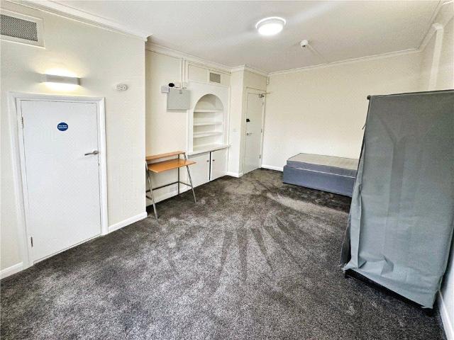 1 bedroom house share to rent