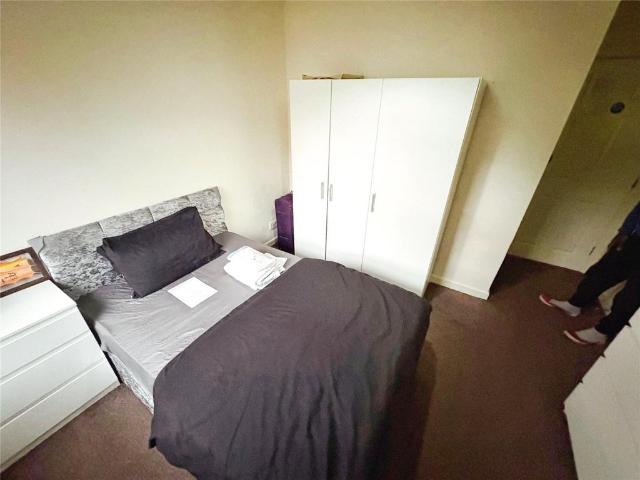 1 bedroom house share to rent