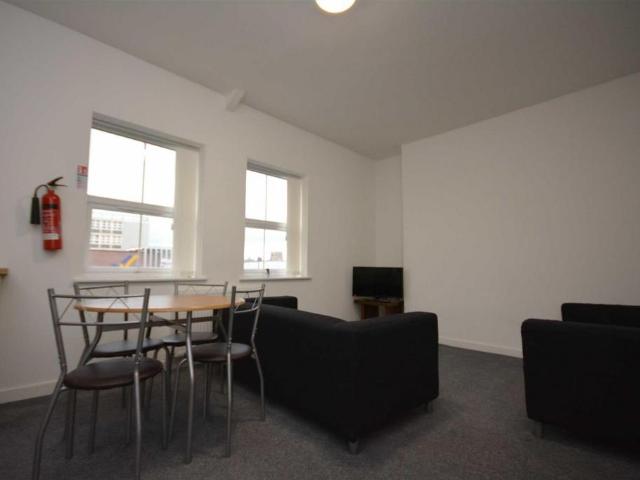 1 bedroom house share to rent