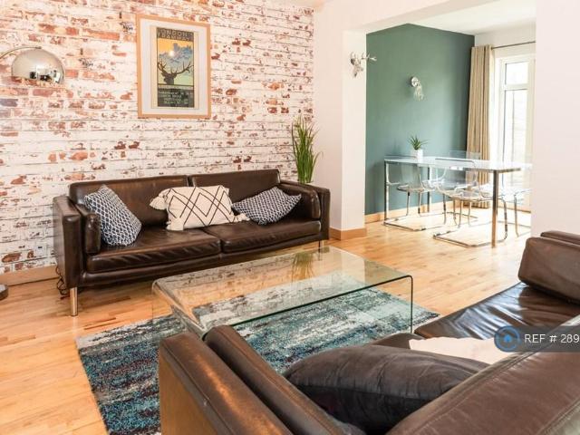 1 bedroom house share to rent