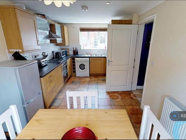 1 bedroom house share to rent