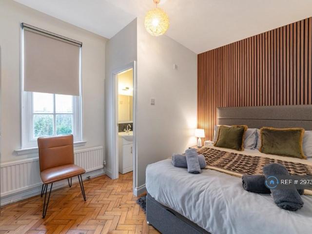 1 bedroom house share to rent