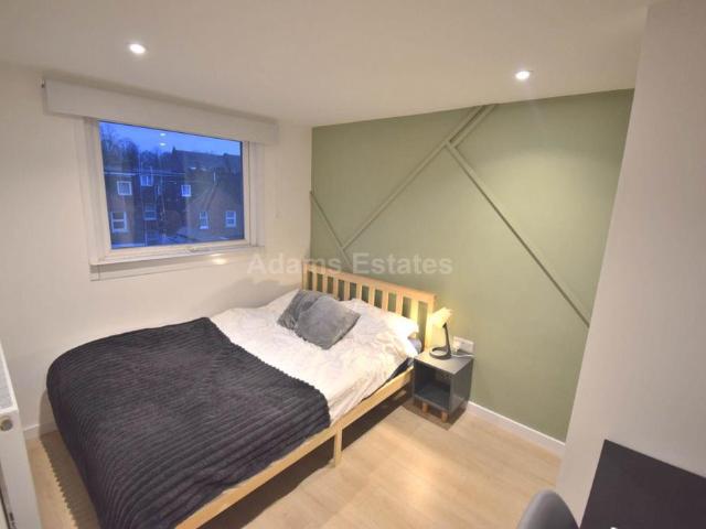 1 bedroom house share to rent