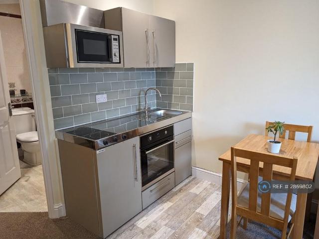 1 bedroom house share to rent