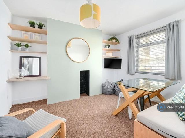 1 bedroom house share to rent