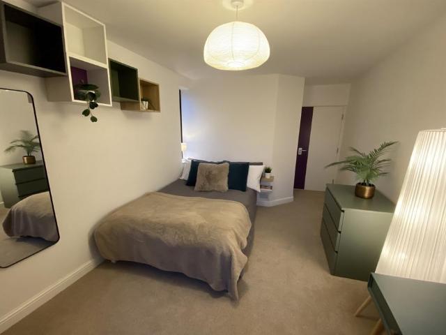 1 bedroom house share to rent