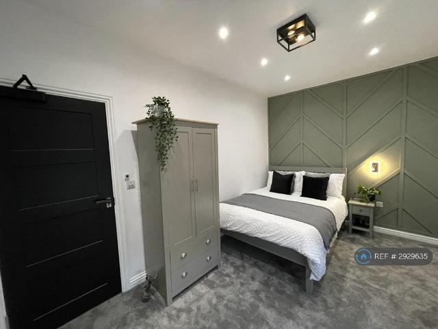 1 bedroom house share to rent