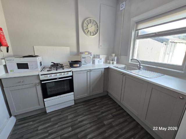 1 bedroom house share to rent