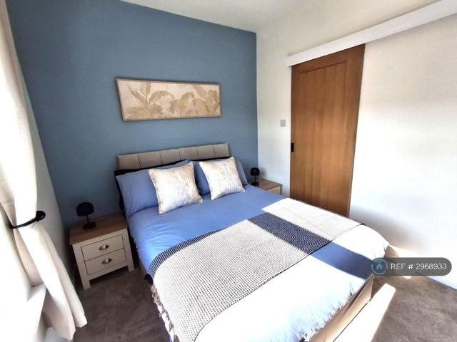 1 bedroom house share to rent