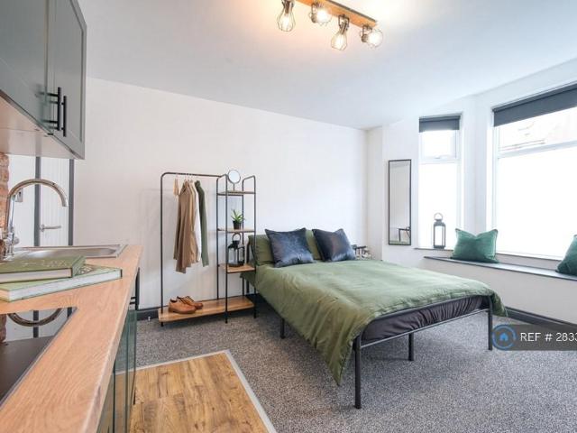 1 bedroom house share to rent