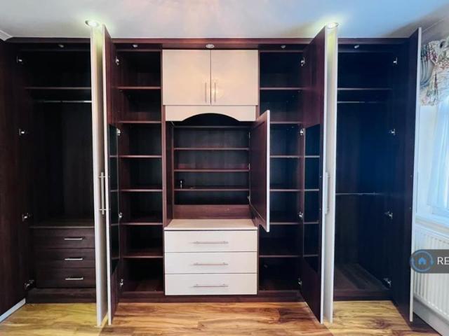 1 bedroom house share to rent