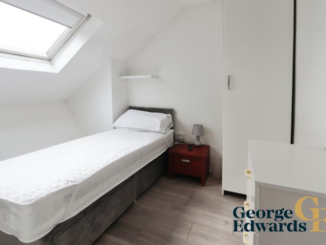 1 bedroom house share to rent