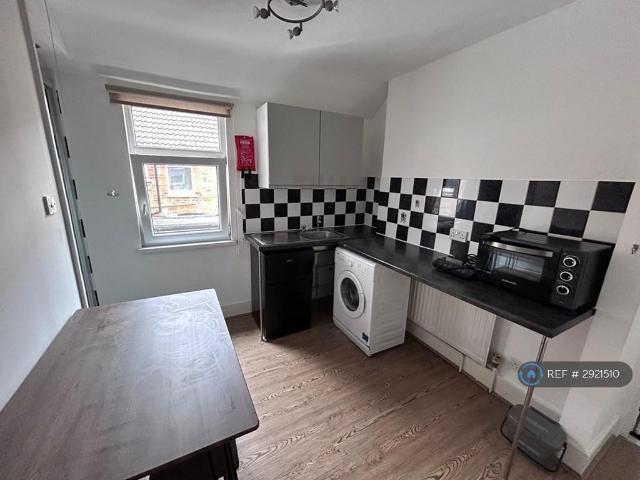 1 bedroom house share to rent