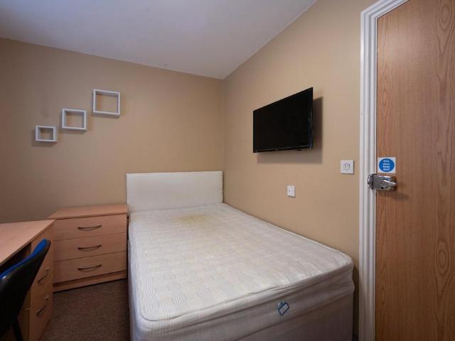 1 bedroom house share to rent