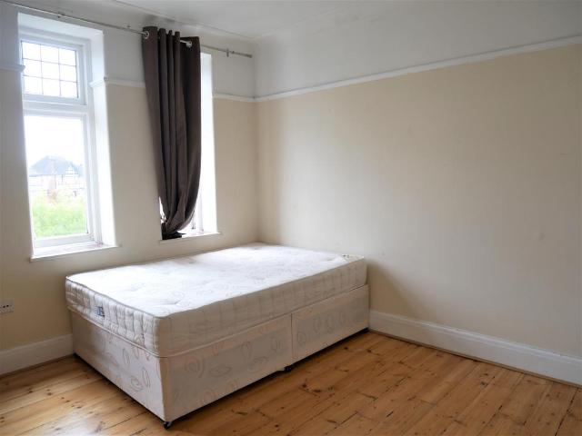 1 bedroom house share to rent