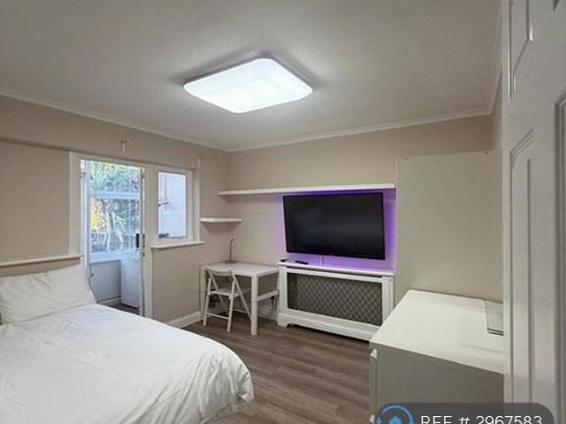 1 bedroom house share to rent