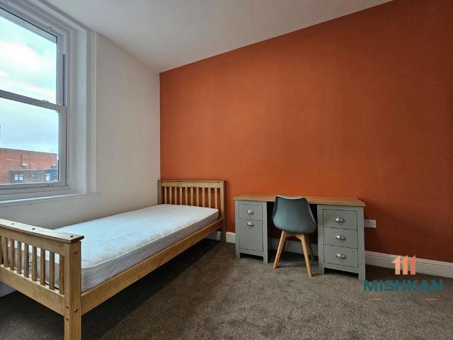 1 bedroom house share to rent