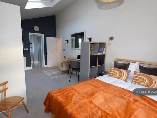 1 bedroom house share to rent