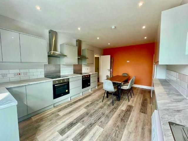 1 bedroom house share to rent