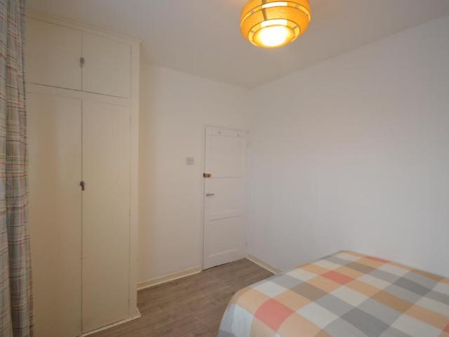 1 bedroom house share to rent