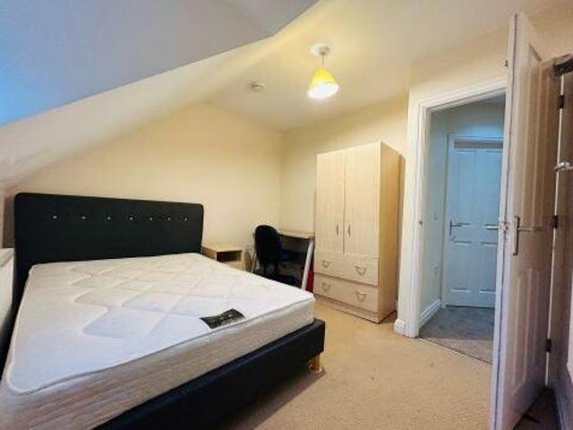 1 bedroom house share to rent