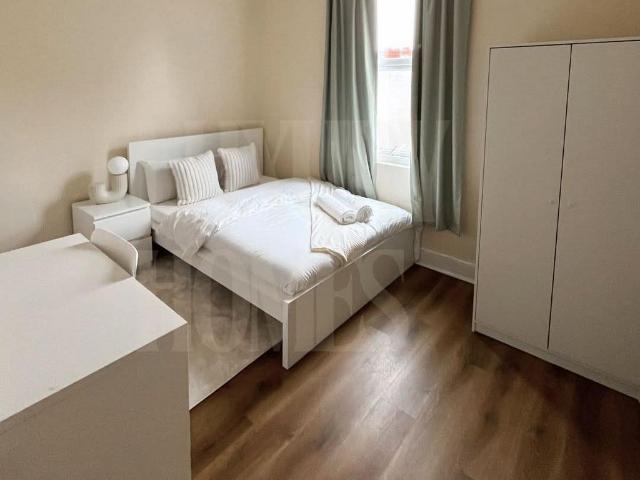 1 bedroom house share to rent
