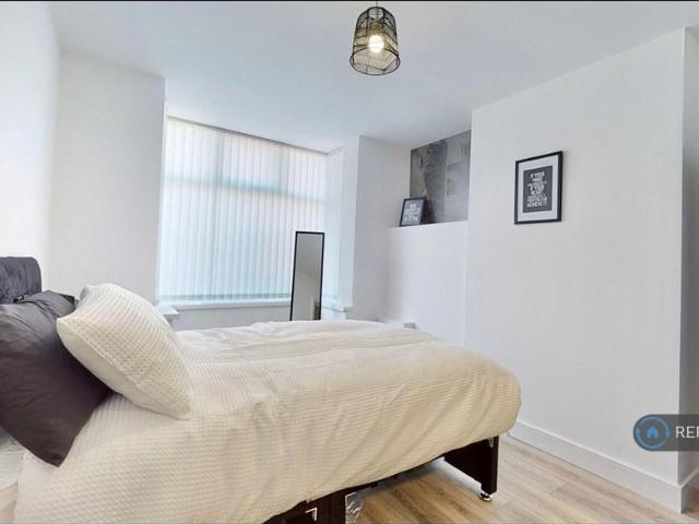 1 bedroom house share to rent