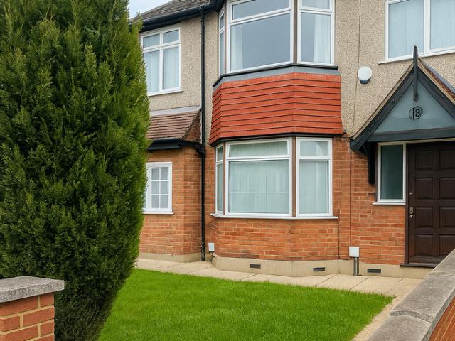 1 bedroom house share to rent