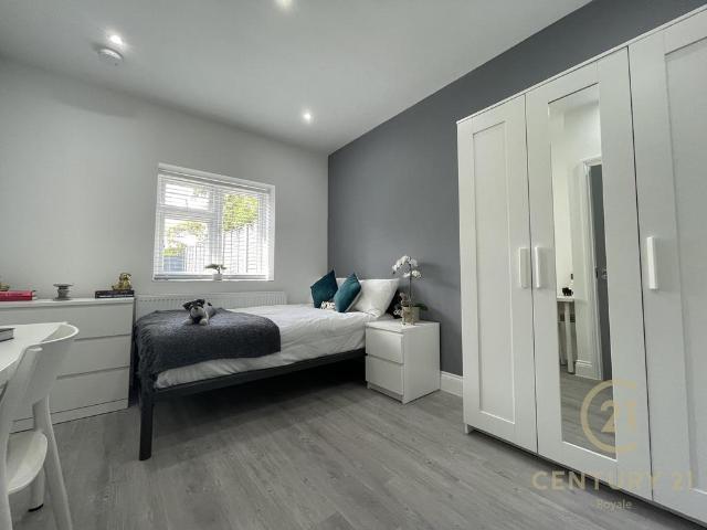 1 bedroom house share to rent