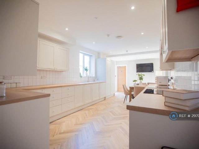 1 bedroom house share to rent