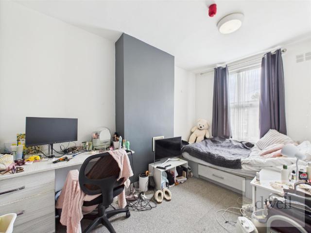 1 bedroom house share to rent