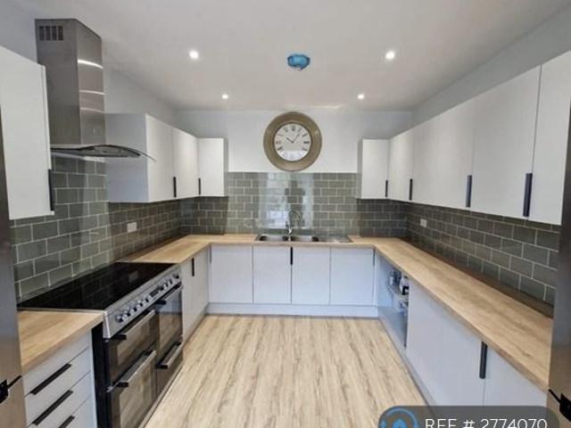 1 bedroom house share to rent