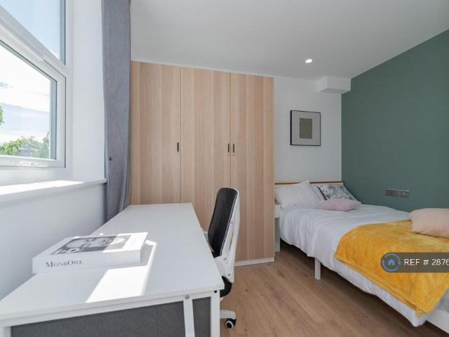 1 bedroom house share to rent