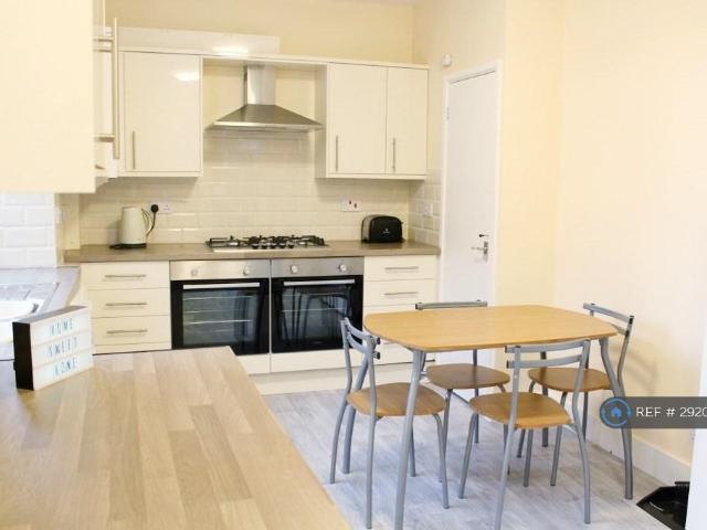 1 bedroom house share to rent