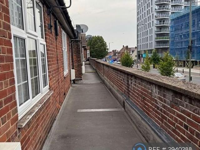 1 bedroom house share to rent