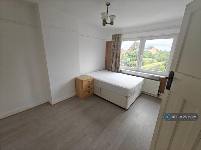 1 bedroom house share to rent
