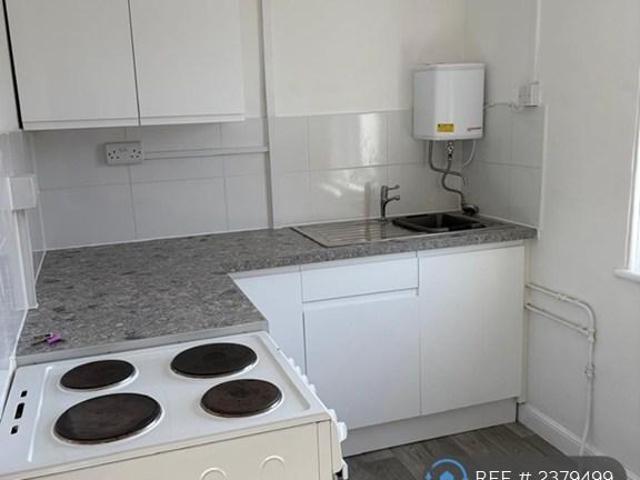 1 bedroom house share to rent