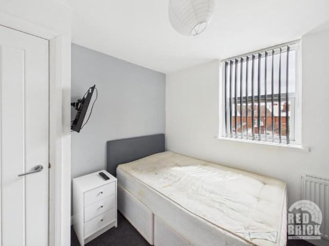 1 bedroom house share to rent