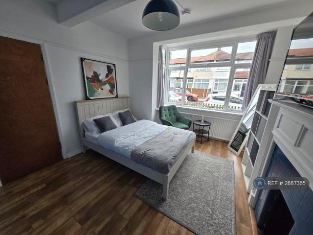 1 bedroom house share to rent