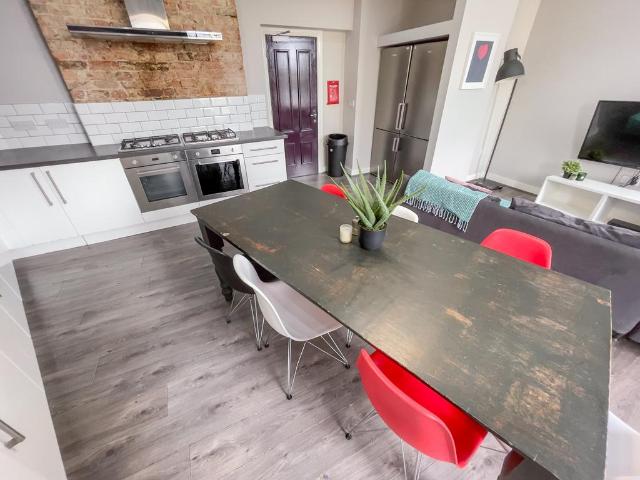 1 bedroom house share to rent