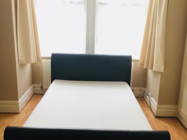 1 bedroom house share to rent