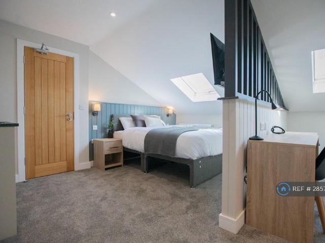 1 bedroom house share to rent