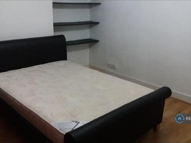 1 bedroom house share to rent