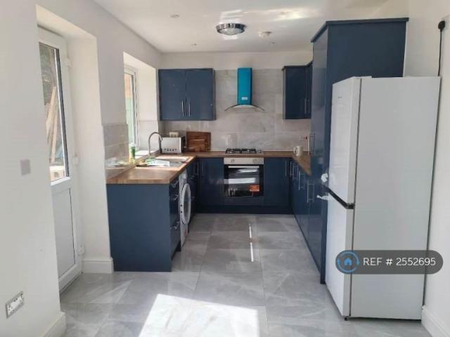 1 bedroom house share to rent