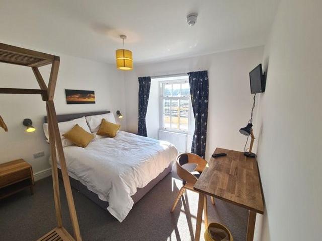 1 bedroom house share to rent
