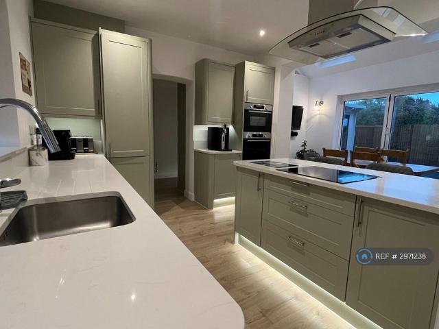 1 bedroom house share to rent