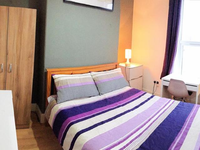 1 bedroom house share to rent