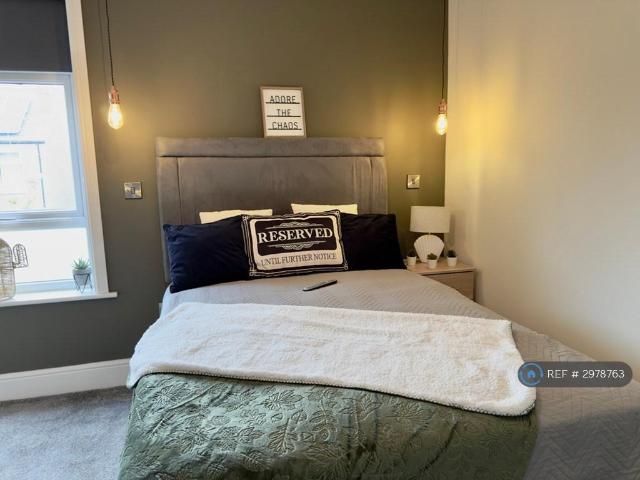 1 bedroom house share to rent